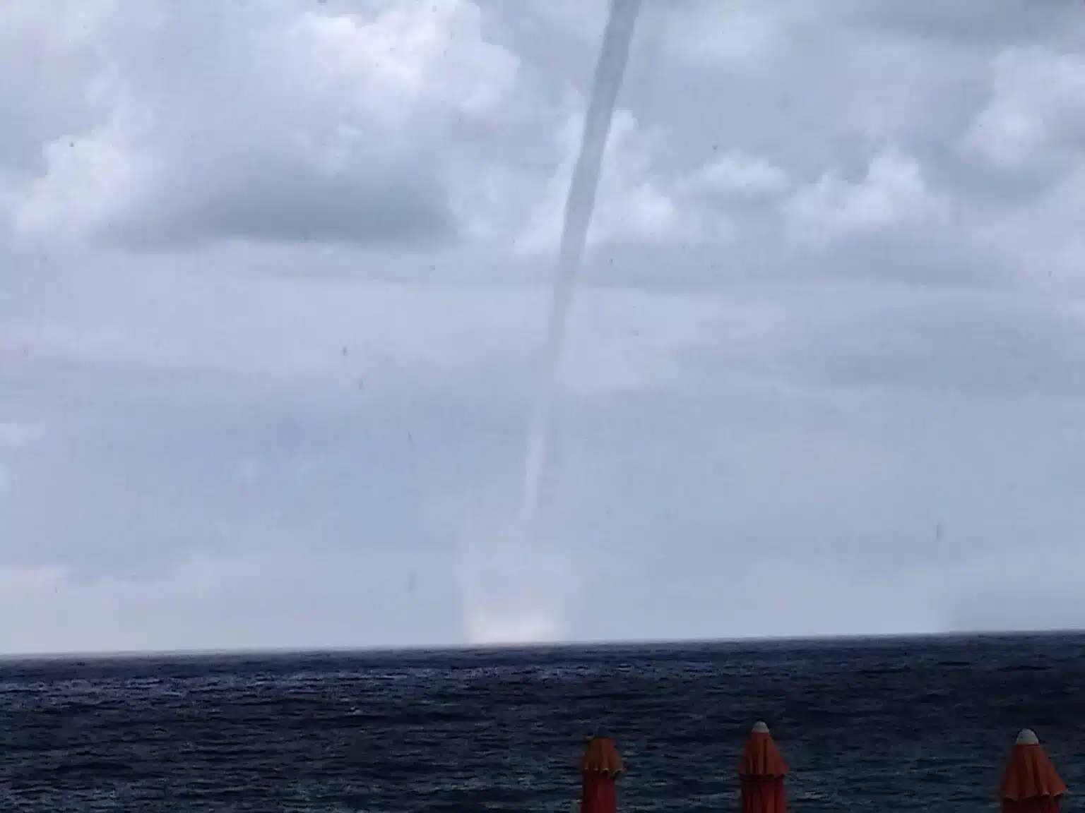 Maltempo in Campania, tromba marina nel Cilento